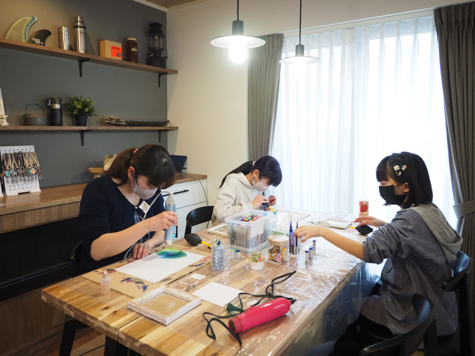 photos- アルコールインクアート｜ワークショップ - ALOHA100-新築デザイン住宅