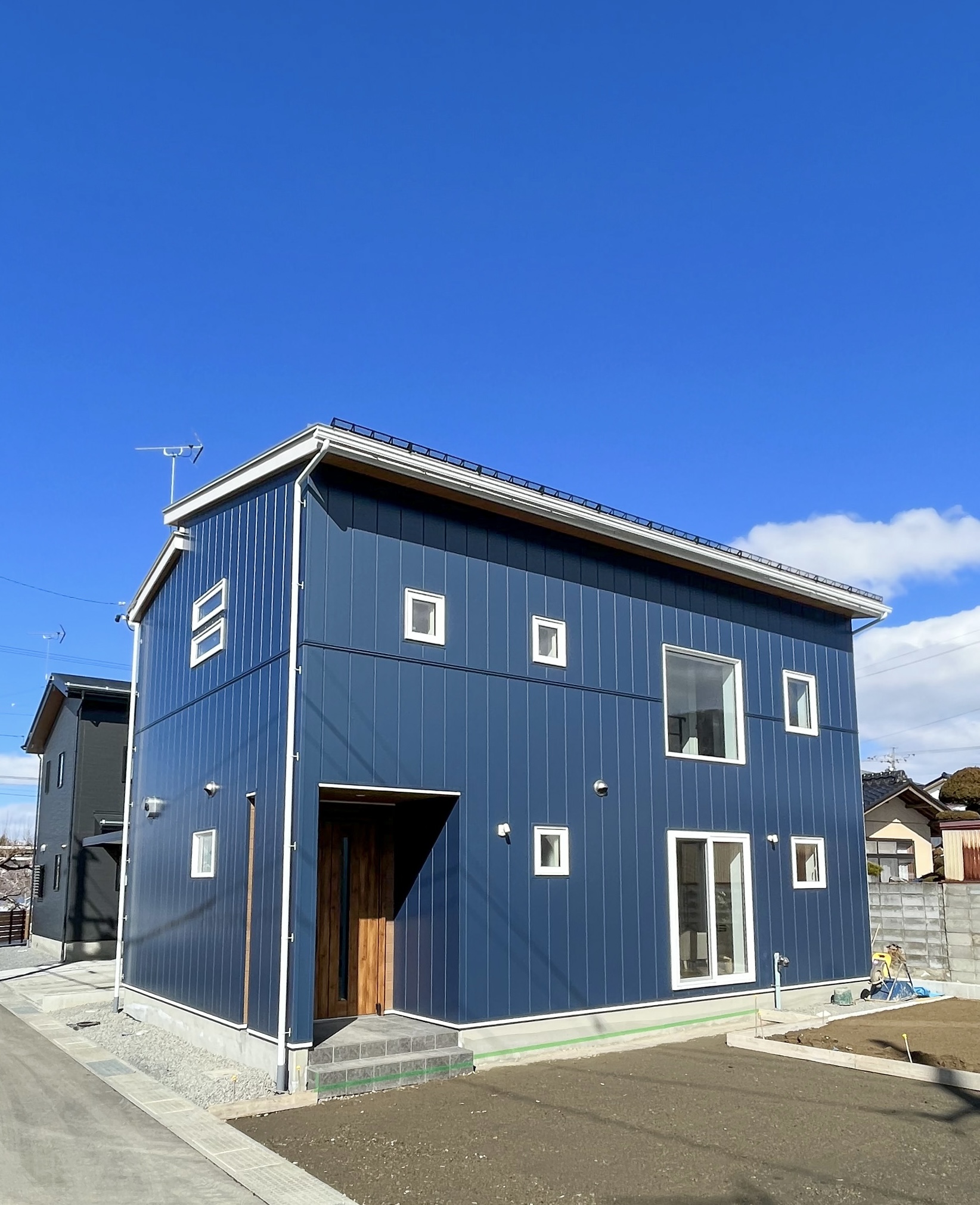 須坂市 新築住宅K様邸 お引渡し致しました！ - ALOHA100-新築デザイン住宅