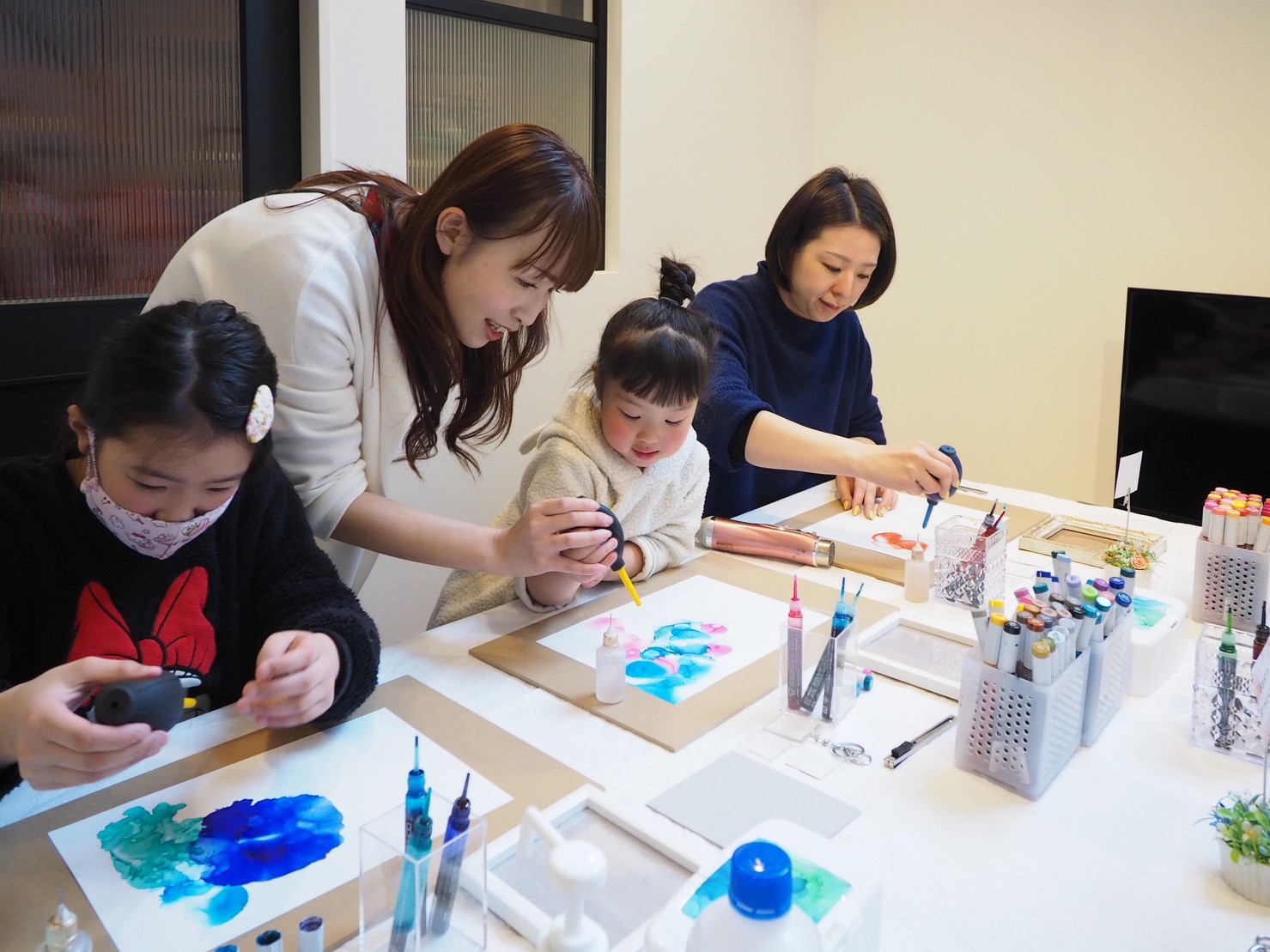 photos- アルコールインクアート｜ワークショップ - ALOHA100-新築デザイン住宅