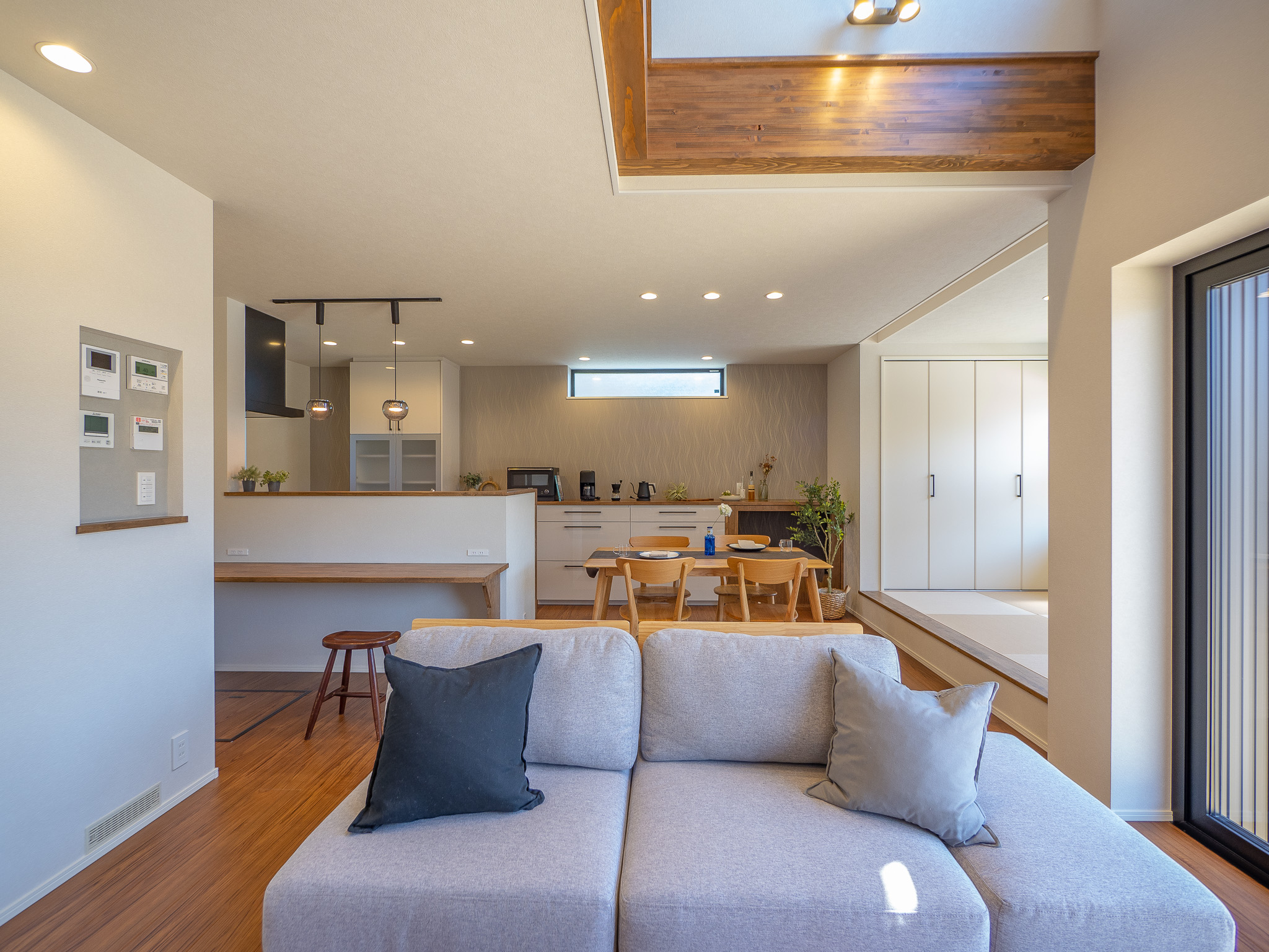 施工事例 H様邸 - ALOHA100-新築デザイン住宅