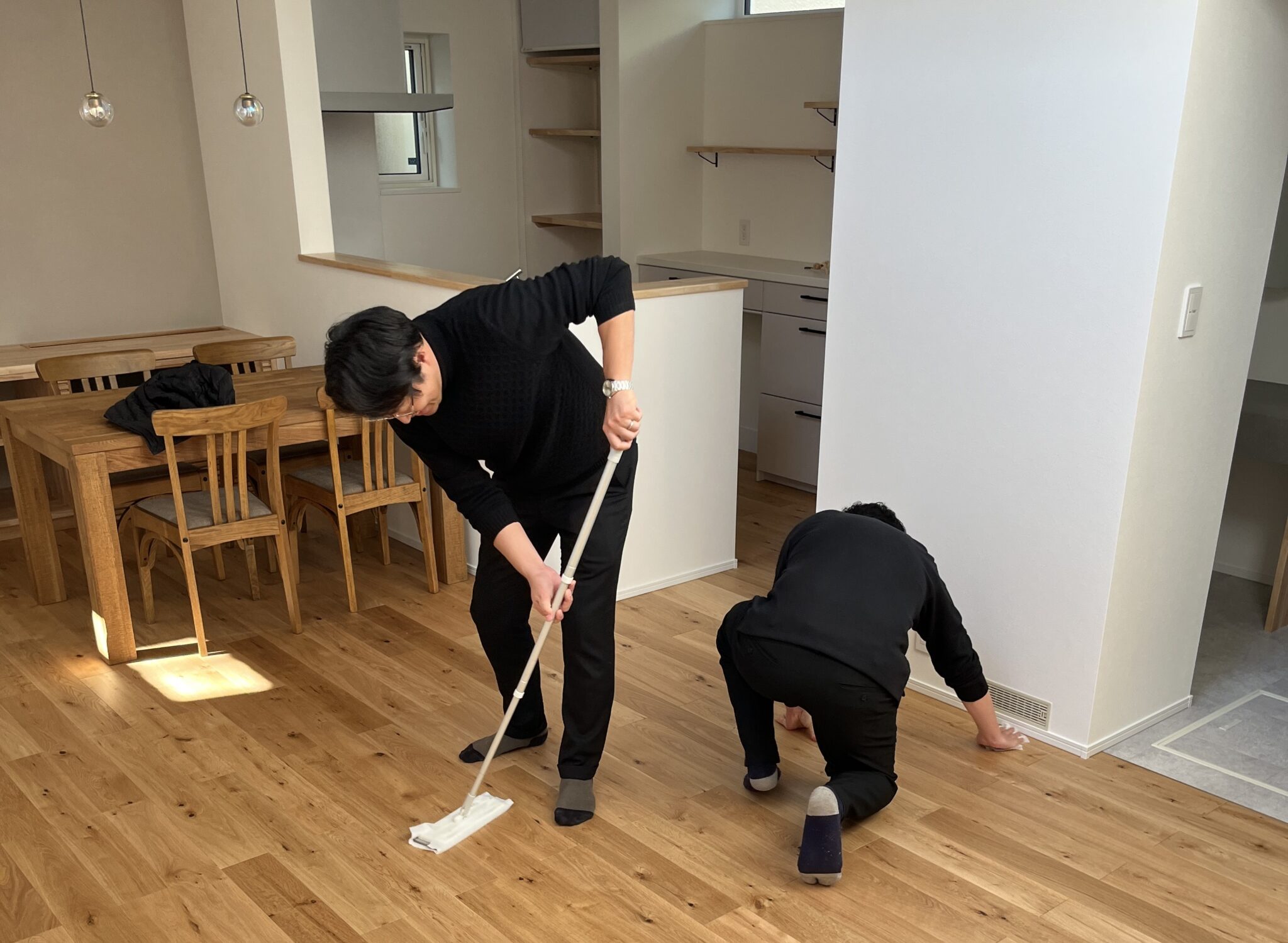 隅々まで美しく！完成見学会後の清掃に込めた想い - ALOHA100-新築デザイン住宅